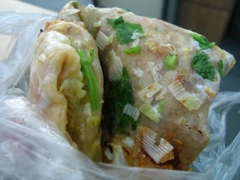 Jianbing (chinese crepe) - Street stall Shuang jin - Eat Your World